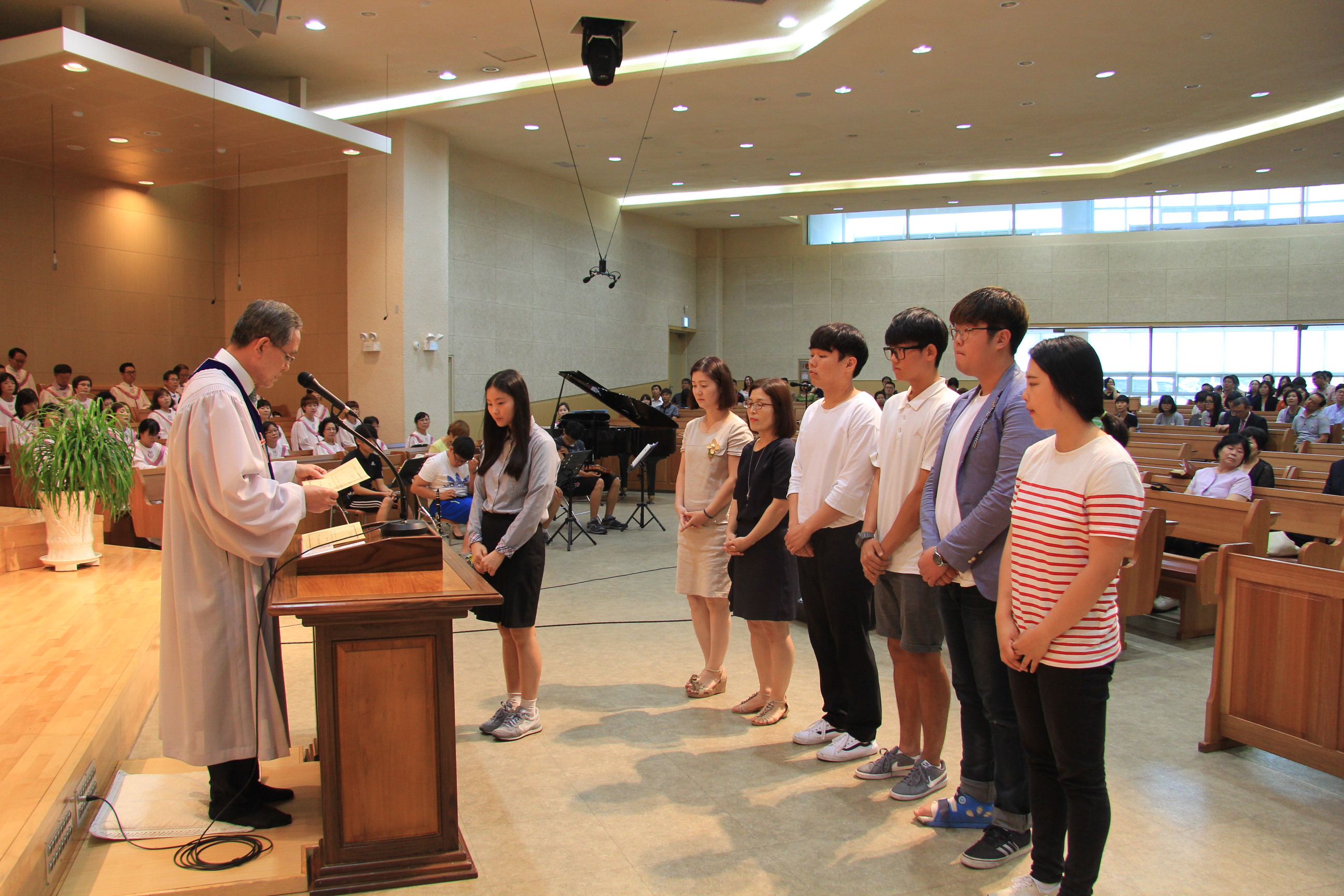 서로 사랑하고 섬기며 복음을 전하는 평택성민교회